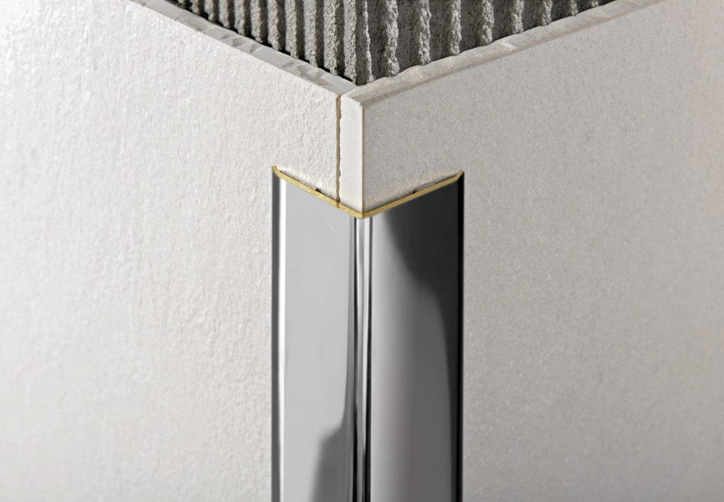 Cornier elegant alama cromata cu diferite latimi pentru hoteluri si ...